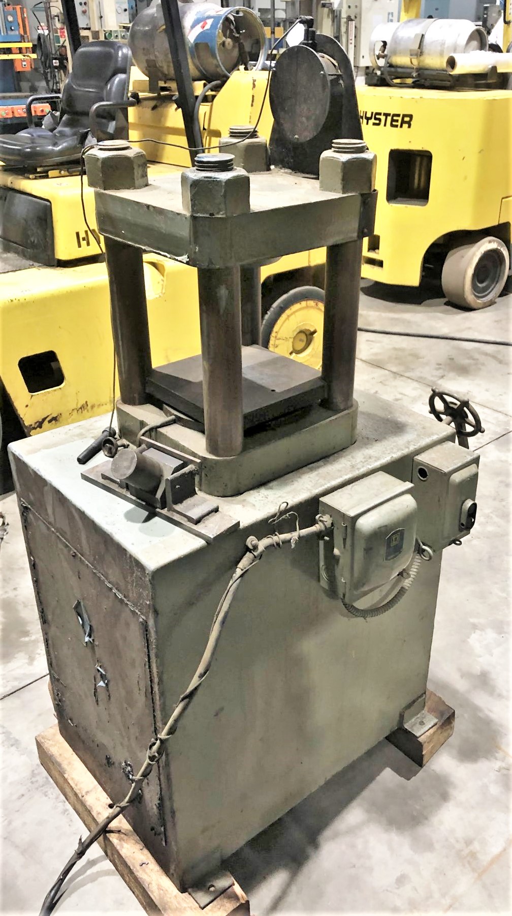 100 Ton Hobbing Press • Used Modern 1-A Press (6195)